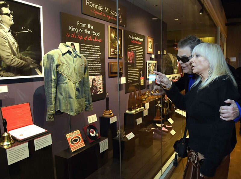 Remembering Joyce Milsap: The Woman Who Inspired Ronnie Milsap's ...